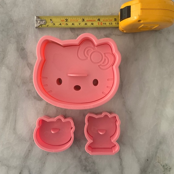 Sanrio | Kitchen | Hello Kitty Cookie Cutters Sandwich Cutter Cake ...